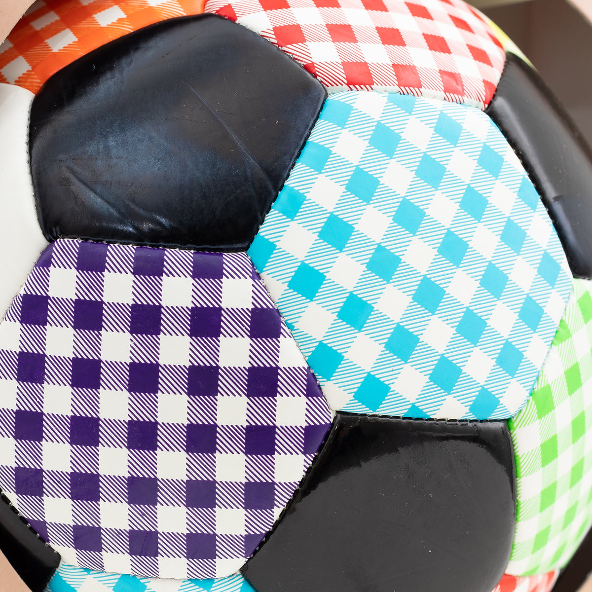Michelle Grabner, Soccer Ball, 2015 – The Green Gallery Shop